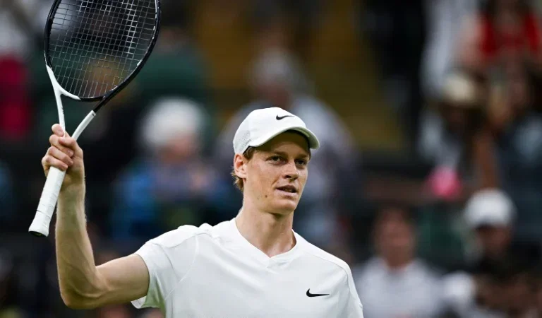 Sinner lånar Djokovics taktik inför Wimbledon – här är planen